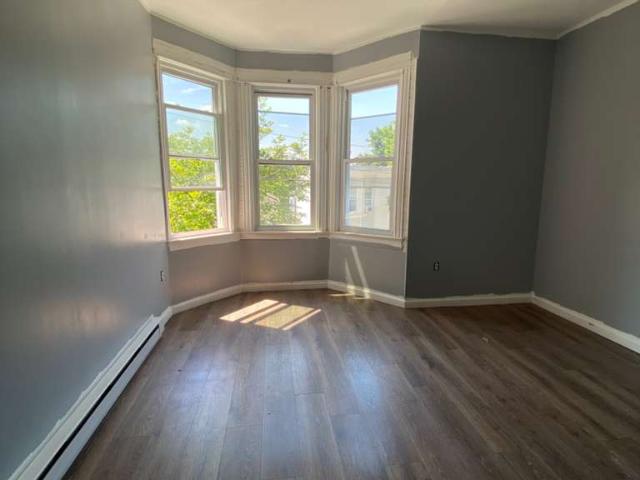 2 BR, 1 BA Apartment 16 Mulberry St, Yonkers, NY 10701