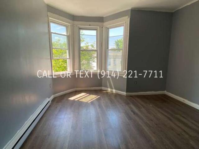 2 BR, 1 BA Apartment 16 Mulberry St, Yonkers, NY 10701
