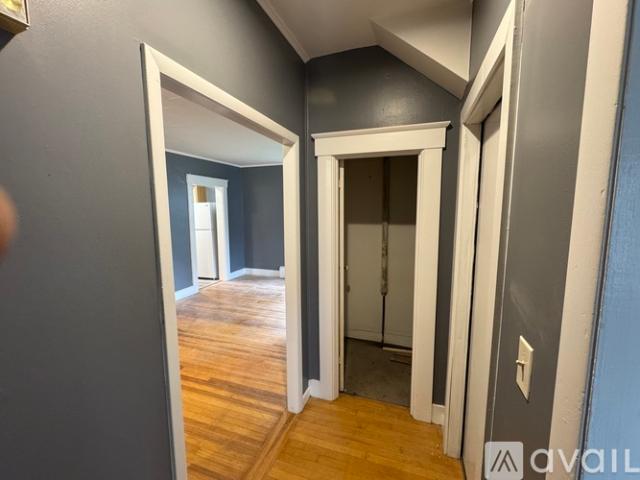2 BR, 1 BA Apartment 16 E Washington St, Unit 1, Rutland, VT 05701