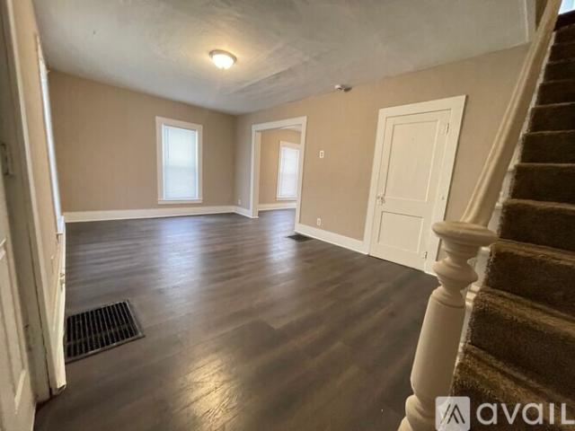 2 BR, 1 BA Apartment 16 Victory Ct, Unit 18, Pontiac, MI 48342