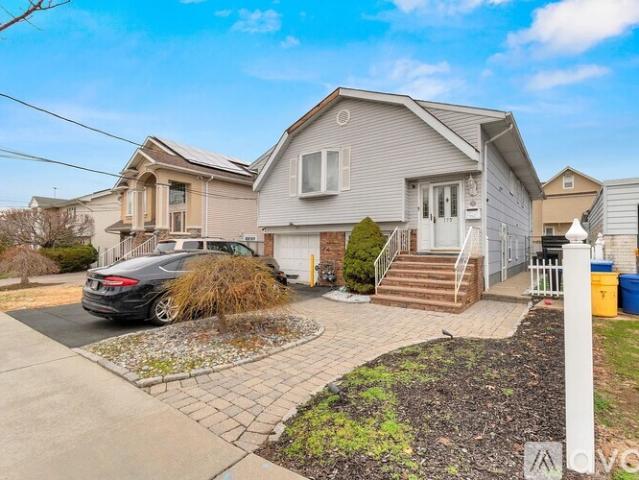 2 BR, 1 BA Apartment 173 Paterson Ave, Unit Floor 1, Lodi, NJ 07644