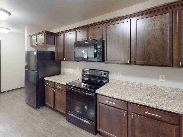 2 BR, 1 BA Apartment 1700 South Katie Avenue Unit 1732 210, Sioux Falls, SD 57106
