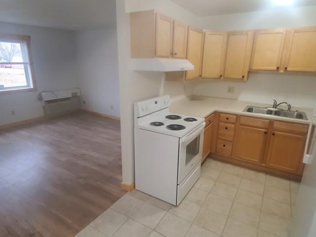 2 BR, 1 BA Apartment 1701 La Cres St, Unit 136, La Crosse, WI 54603