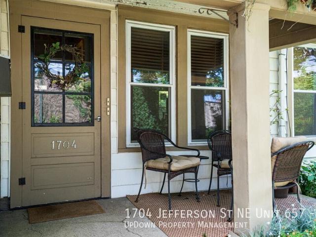 2 BR, 1 BA Apartment 1704 Jefferson St NE Unit 657, Minneapolis, MN 55413