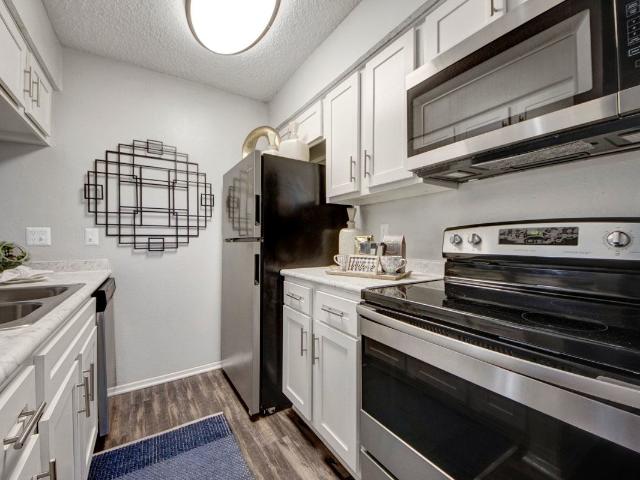 2 BR, 1 BA Apartment 1705 Coit Road Unit 1044, Plano, TX 75075
