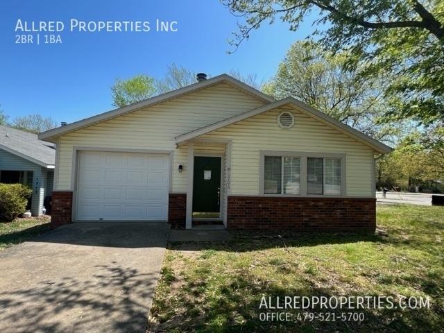 2 BR, 1 BA Apartment 1706 N. Noelle Ave, Fayetteville, AR 72703