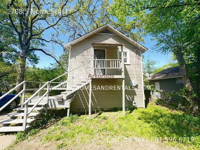 2 BR, 1 BA Apartment 1708.5 Nona Street, North Little Rock, AR 72114