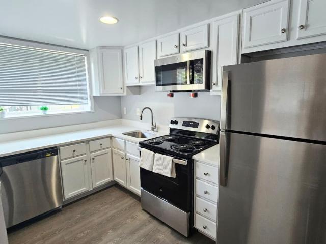 2 BR, 1 BA Apartment 1712 Waverly Way Unit 1632 WW, Baltimore, MD 21239