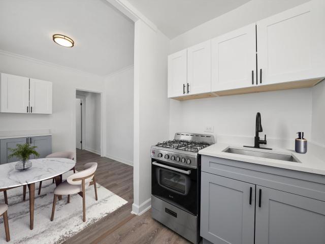 2 BR, 1 BA Apartment 1716 West North Shore Avenue Unit 1716 G, Chicago, IL 60626