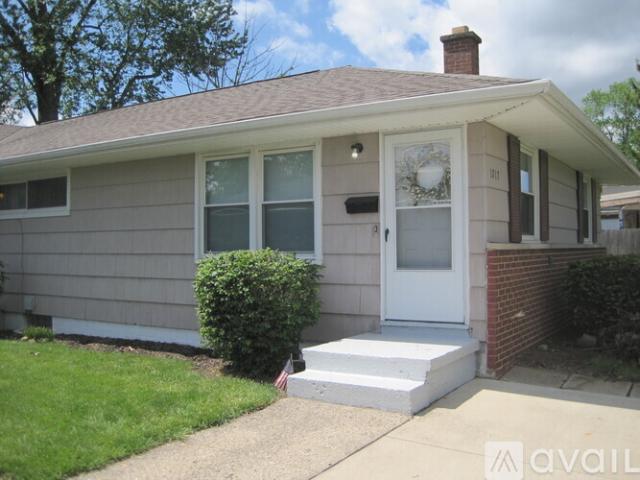 2 BR, 1 BA Apartment 1717 Carolyn Avenue, Unit Carolyn Ave, Columbus, OH 43224