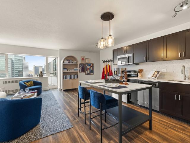 2 BR, 1 BA Apartment 1717 Southwest Park Avenue Unit 0210, Portland, OR 97201