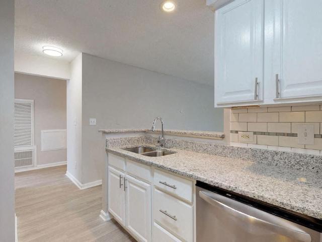 2 BR, 1 BA Apartment 1718 Palmer Street Unit 1710 G, Durham, NC 27707