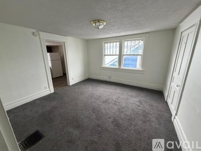 2 BR, 1 BA Apartment 1723 N 11 Th St, Unit 3, Terre Haute, IN 47804