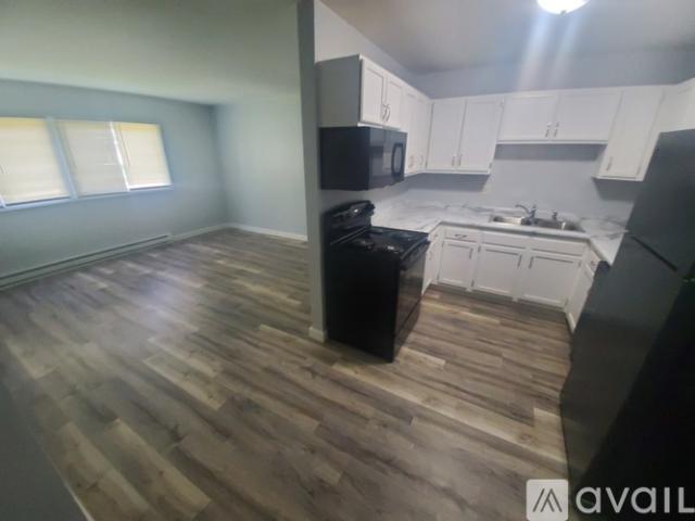 2 BR, 1 BA Apartment 1734 La Cres St, Unit 41, La Crosse, WI 54603