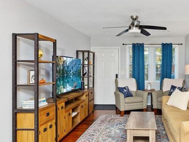 2 BR, 1 BA Apartment 1736 Academy Street, Charlotte, NC 28205
