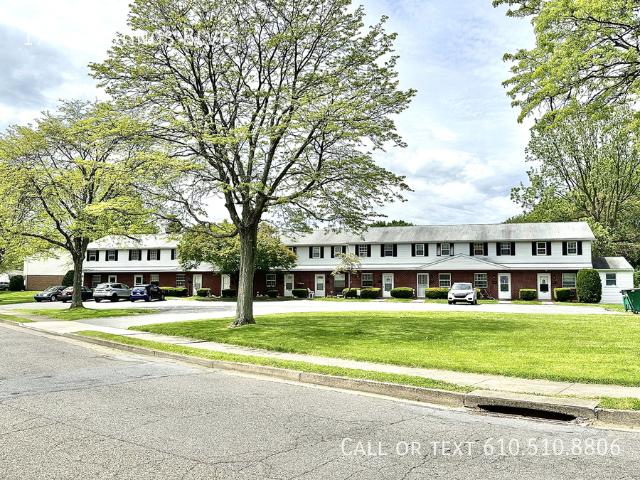 2 BR, 1 BA Apartment 1736 Hastings Blvd Bethlehem, PA 18017