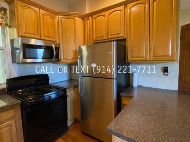 2 BR, 1 BA Apartment 177 Woodworth Ave, Yonkers, NY 10701