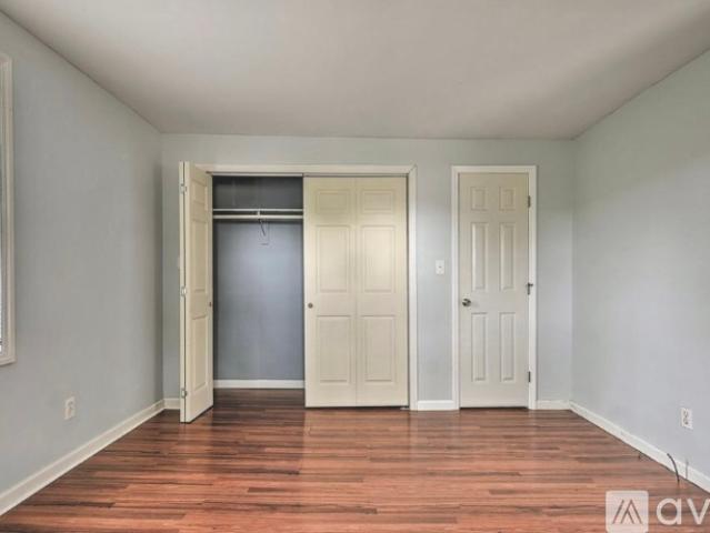 2 BR, 1 BA Apartment 1744 Mc Gee Street, Kingsport, TN 37660