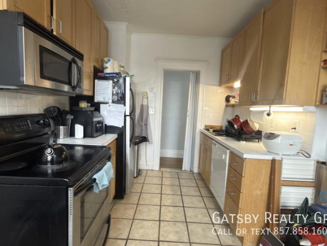 2 BR, 1 BA Apartment 1746 Commonwealth Ave Boston, MA 02135