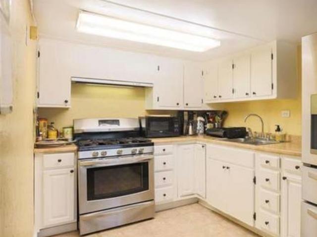 2 BR, 1 BA Apartment 1750 Boone Road Southeast, Salem, OR 97306