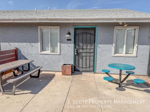 2 BR, 1 BA Apartment 1753 E Harvard St, Phoenix, AZ 85006
