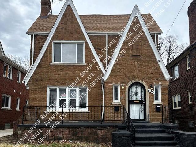 2 BR, 1 BA Apartment 17551 Santa Rosa Dr, Detroit, MI 48221