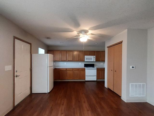 2 BR, 1 BA Apartment 179 S. 6th St., Newark, OH 43055