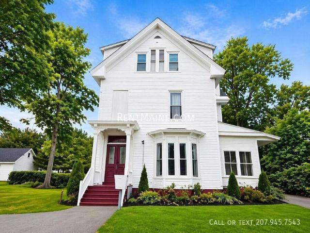 2 BR, 1 BA Apartment 17 Boutelle Ave. Apt Waterville, ME 04901