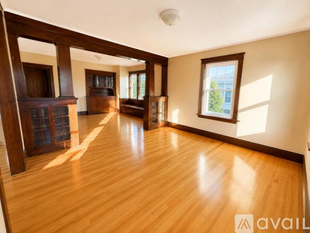 2 BR, 1 BA Apartment 17 Euclid Avenue, Unit 3, Worcester, MA 01610