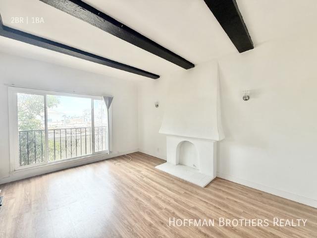 2 BR, 1 BA Apartment 1801 N Kingsley Dr Los Angeles, CA 90027