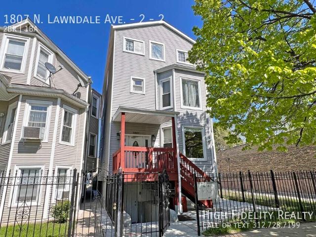 2 BR, 1 BA Apartment 1807 N. Lawndale Ave. 2, Chicago, IL 60647
