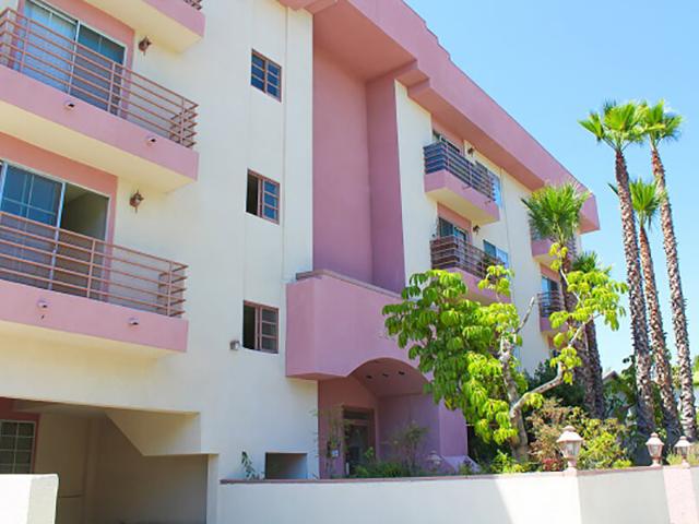 2 BR, 1 BA Apartment 1809 North Berendo Street Unit 108, Los Angeles, CA 90027