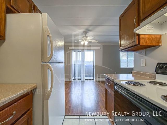2 BR, 1 BA Apartment 1810 Chessland Street, Pittsburgh, PA 15205