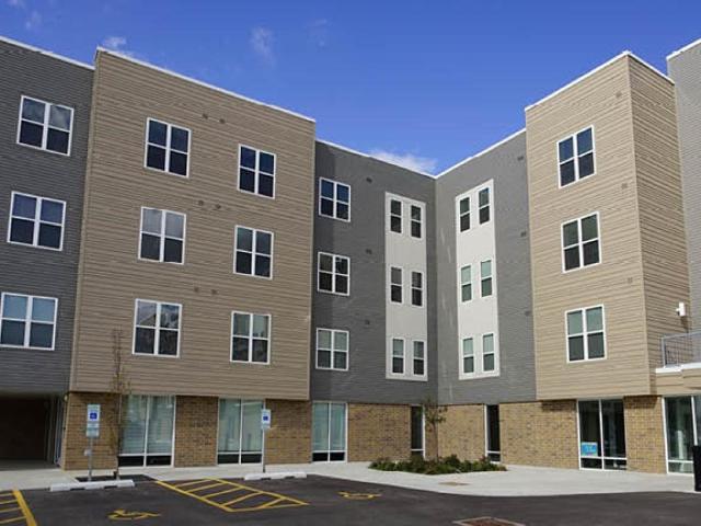 2 BR, 1 BA Apartment 1811 Losantiville Ave, Cincinnati, OH 45237