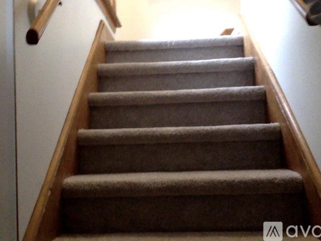 2 BR, 1 BA Apartment 1812 Broad Street, Unit #3, Hartford, CT 06114