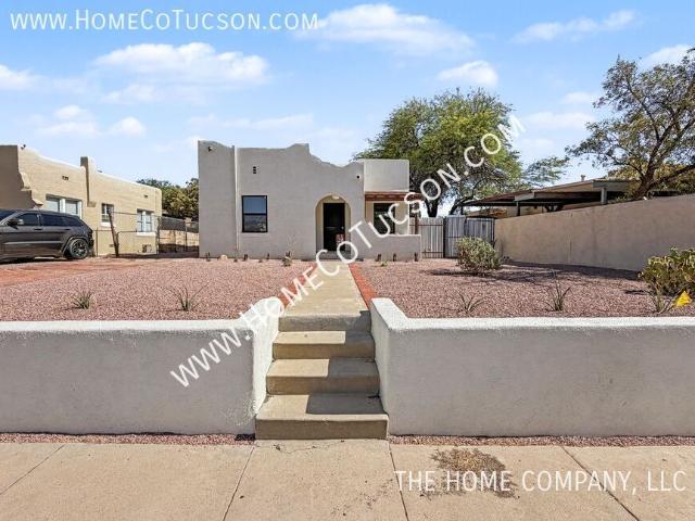 2 BR, 1 BA Apartment 1812 E 9th Street, Tucson, AZ 85719