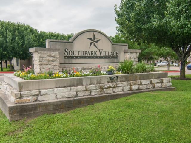 2 BR, 1 BA Apartment 1817 S Colorado St Unit 6 605, Lockhart, TX 78644