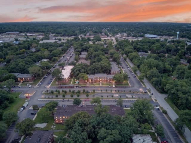 2 BR, 1 BA Apartment 1818 Park W Blvd Unit 13AB 0A, Griffith, IN 46319