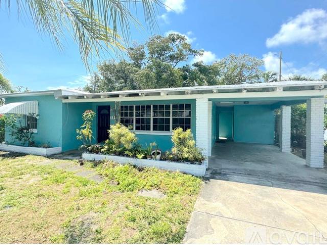 2 BR, 1 BA Apartment 181 West 35th Street, Riviera Beach, FL 33404
