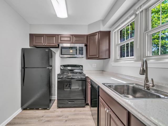 2 BR, 1 BA Apartment 1820 Irving Street Northeast Unit 105, Washington, DC 20018
