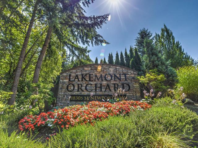 2 BR, 1 BA Apartment 18305 SE Newport Way Unit E103, Issaquah, WA 98027