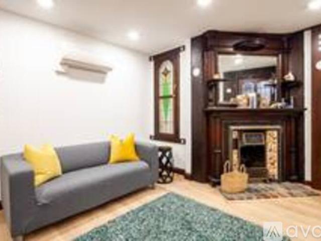 2 BR, 1 BA Apartment 1837 16th St NW, Unit English Basement, Washington, DC 20009