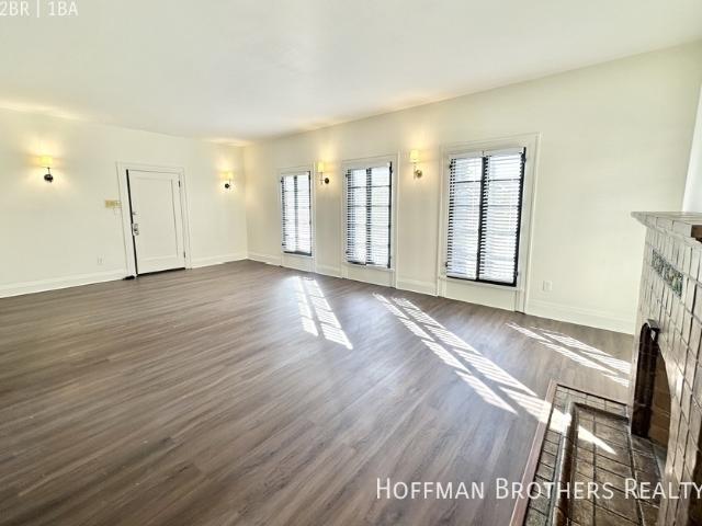 2 BR, 1 BA Apartment 1838 N Wilton Pl, Los Angeles, CA 90028
