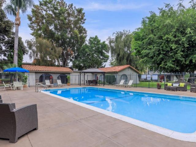 2 BR, 1 BA Apartment 18427 Studebaker Road Unit 217, Cerritos, CA 90703