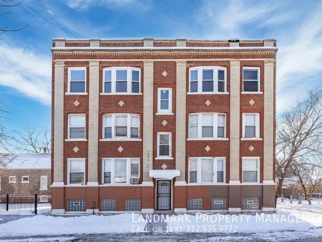2 BR, 1 BA Apartment 1843 45 W 54th St, Chicago, IL 60609