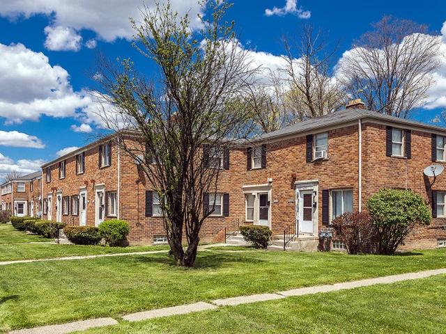 2 BR, 1 BA Apartment 18450 West Chicago Unit 9606B105, Detroit, MI 48228