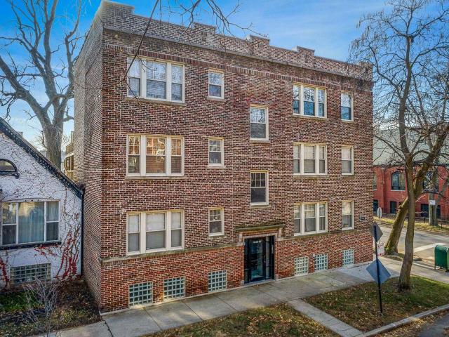 2 BR, 1 BA Apartment 1849 W Cornelia Ave Unit 3451 2, Chicago, IL 60657