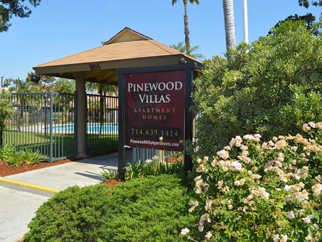 2 BR, 1 BA Apartment 1855 East Rose Avenue Unit 9C, Orange, CA 92867
