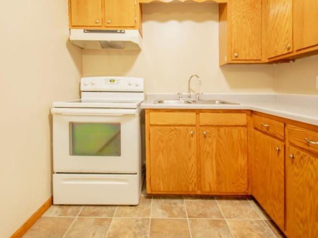 2 BR, 1 BA Apartment 18594 Gary St Unit 04, Elk River, MN 55330
