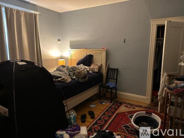 2 BR, 1 BA Apartment 18 Alton Pl, Unit 3, Brookline, MA 02446